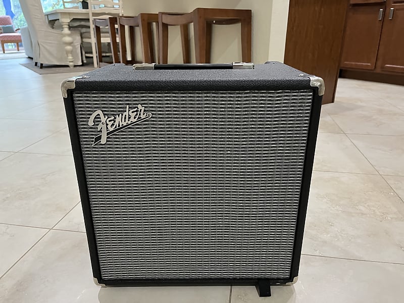 Fender RUMBLE 40 1x10 40 Watt Bass Combo Amp | Reverb