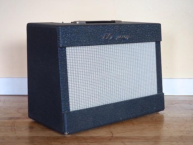 1959 Ampeg Rocket R12 Vintage Tube Amplifier w/ Jensen P12R | Reverb