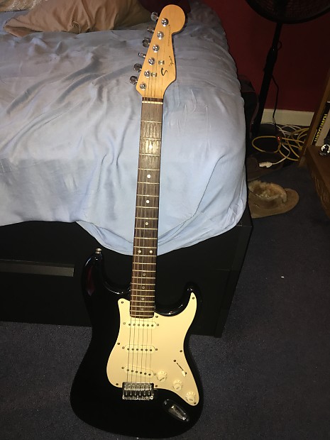 Squire Stratocaster 1990s Black | Reverb