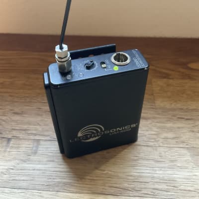 Wireless Lectrosonics system UM400/UCR401 Block 28 + mic | Reverb