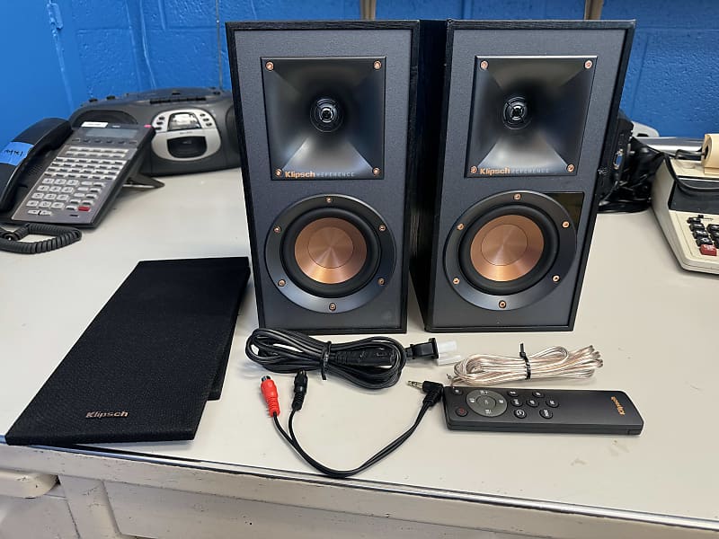 Klipsch R-41PM 2-Way Powered Active Bluetooth Bookshelf | Reverb