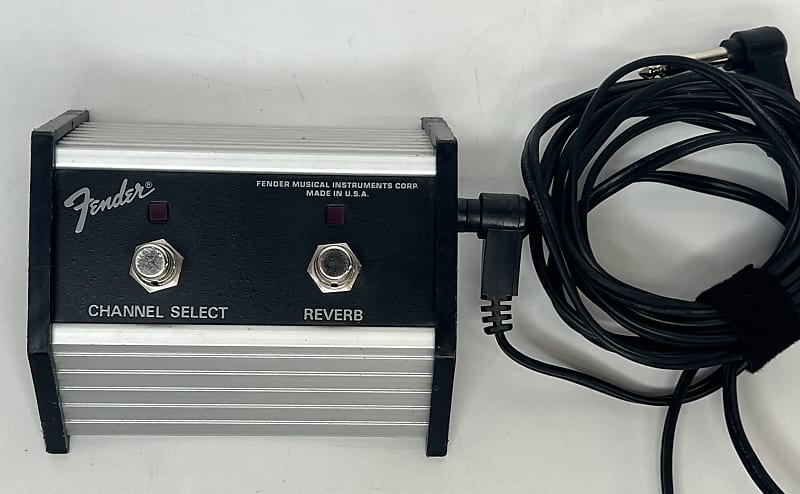 Fender 2-Button Channel / Reverb Footswitch Silver - Black | Reverb