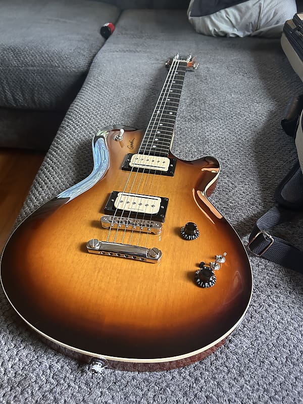 Godin Type 2 Convertible 2014 - sunburst | Reverb