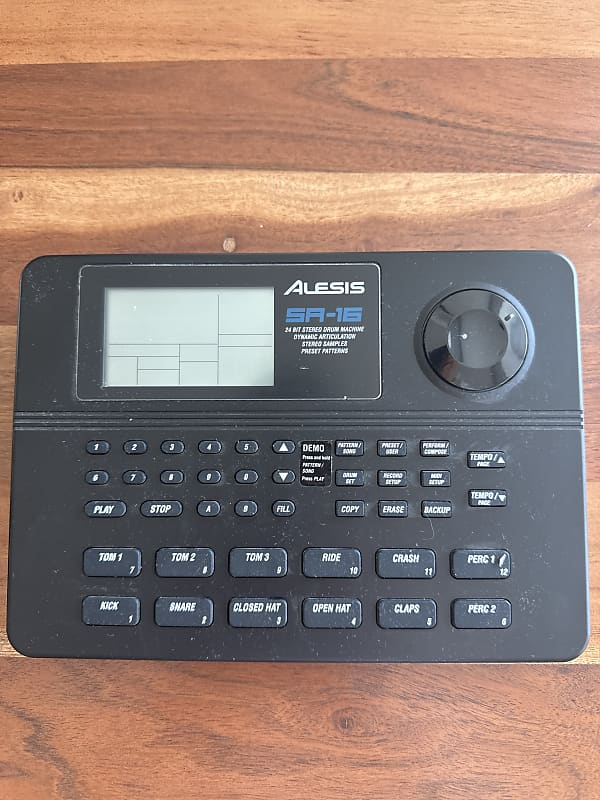 Alesis SR-16 Drum Machine 2010s - Black | Reverb