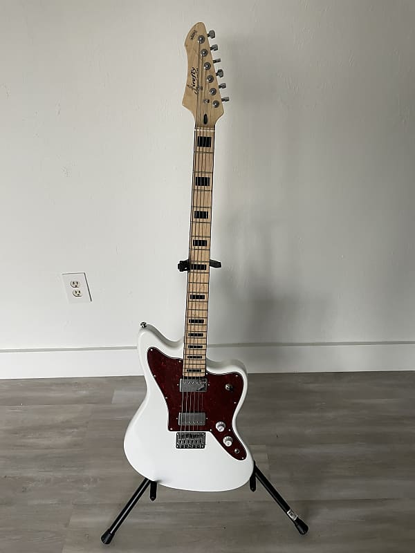 Firefly BARITONE 2023 - White | Reverb