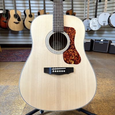 Guild D25 Dreadnought Acoustic 1980 - Cherry | Reverb