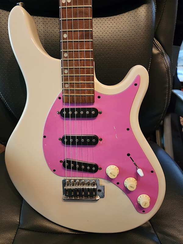 Washburn Maverick BT-3 mid-90's - White | Reverb