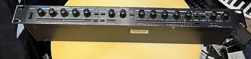 Alesis 3630 RMS/Peak Dual Channel Compressor Limiter with | Reverb