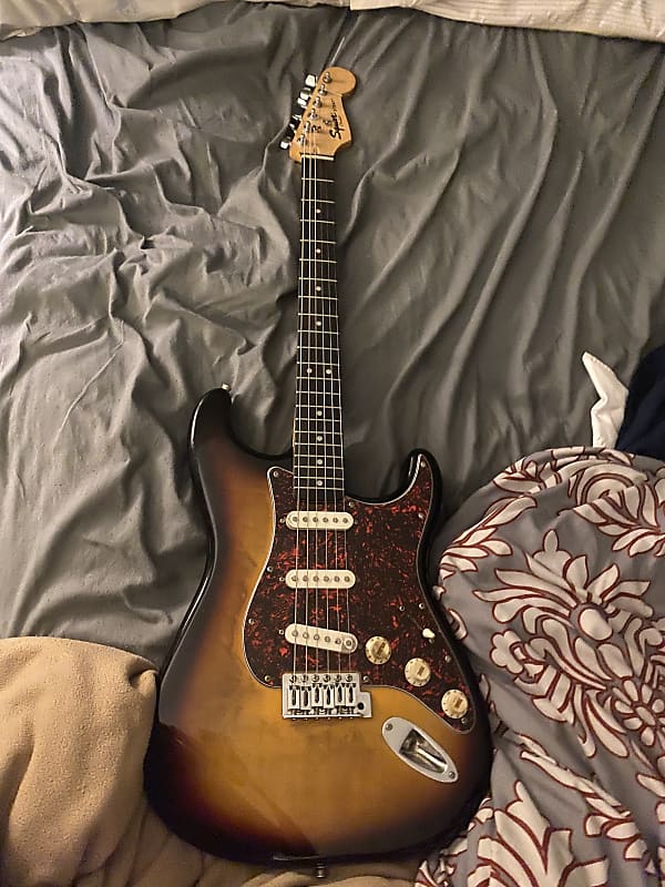 SQUIER STANDARD STRATOCASTER MADE IN CHINA 2010-2012 - BROWN | Reverb