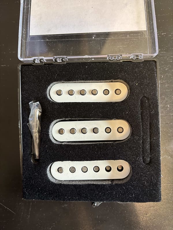 Fender V-Mod II Single-Coil Stratocater Pickup Set | Reverb Canada