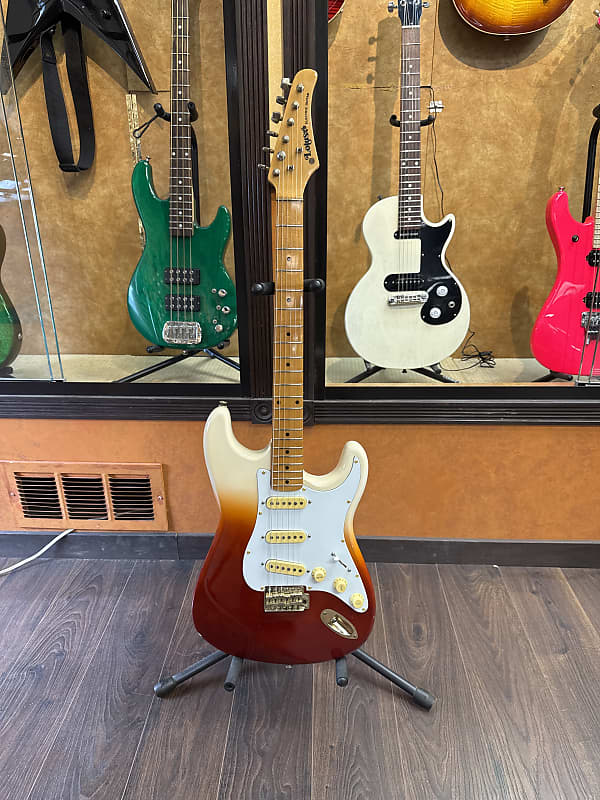 Lotus L640 Stratocaster | Reverb