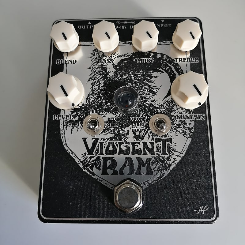 AVPedals VIOLENT RAM 2023 - Black | Reverb