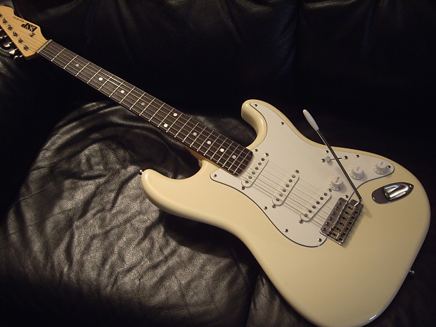 Vintage ESP Stratocaster 1989, aged Wimbledon White, NY | Reverb