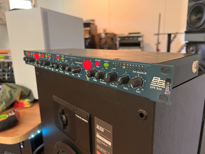 BSS DPR 944 ( Parametric Compressor Gate) | Reverb