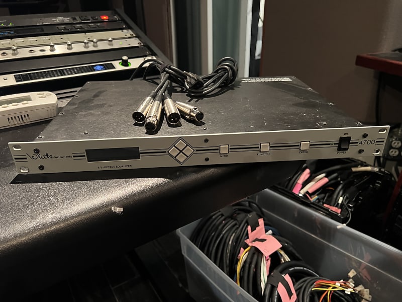 White Instruments 4700-2 1/3 Octave Equalizer 2000's - White | Reverb