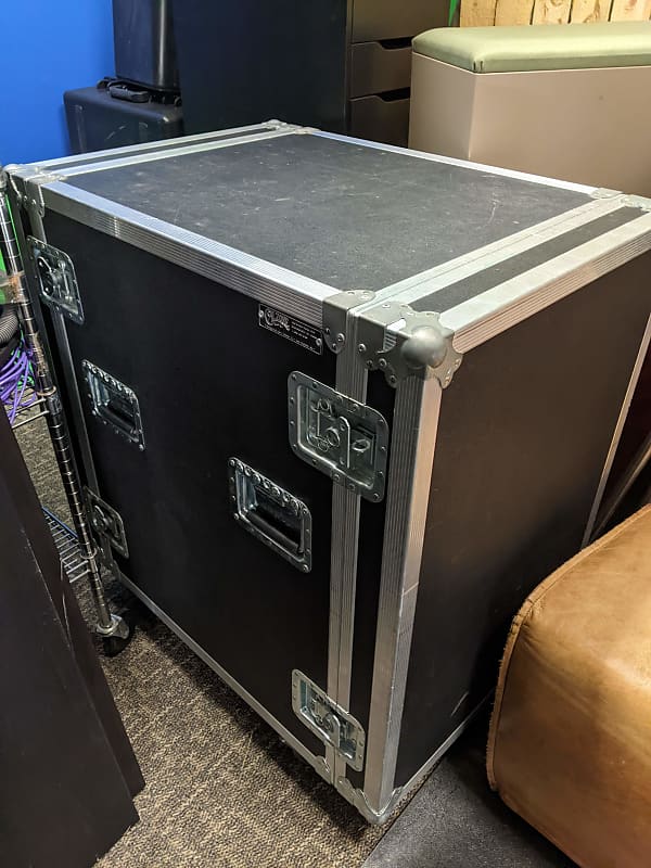Calzone heavy duty road case 16 RU on wheels | Reverb