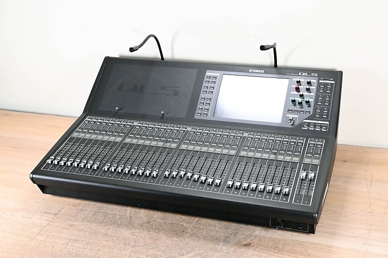 Yamaha QL5 64-Channel Digital Audio Mixing Console CG00944 | Reverb