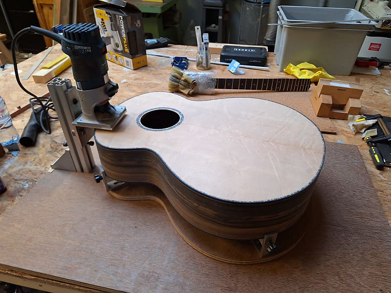 StewMac TrueChannel True Channel Binding Router jig + Bosch | Reverb