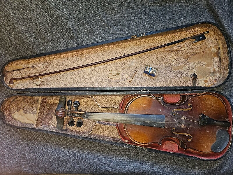 Vintage Antique size 4/4 violin, Very Good, with Gut Strings | Reverb