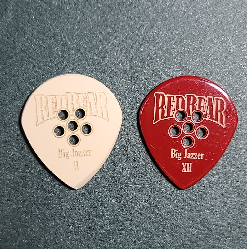 red bear plectrums