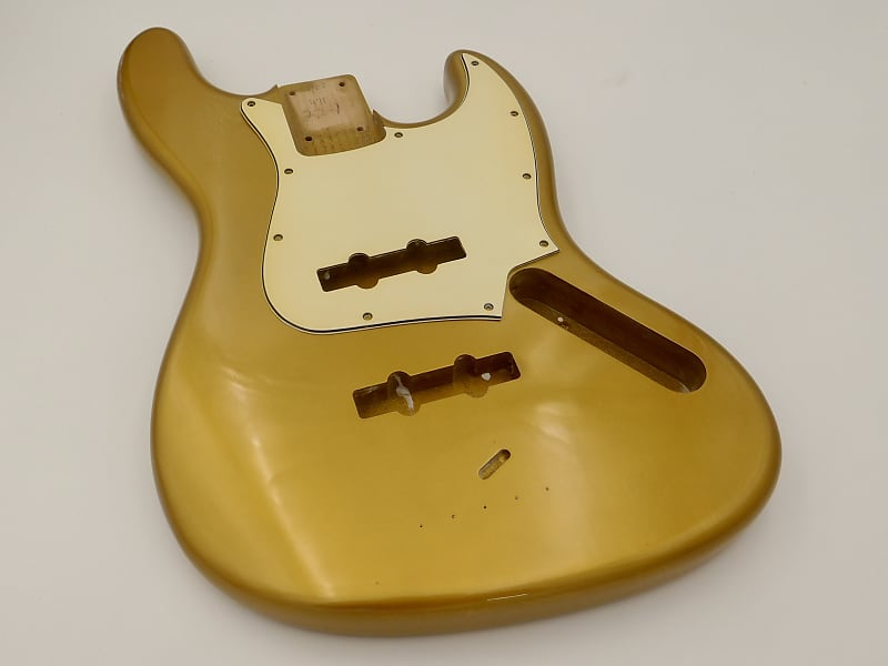 BloomDoom Nitro Lacquer Aged Relic Firemist Gold J-Style Bass | Reverb