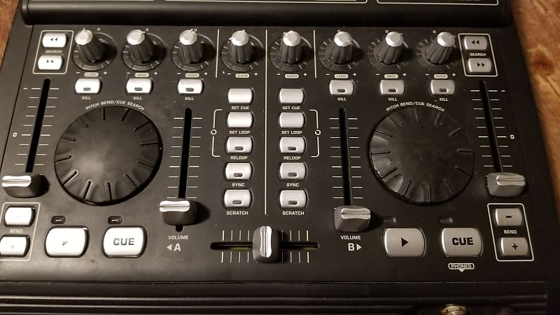 Behringer BCD 3000 Virtual DJ Digital Audio File Mixer | Reverb Canada