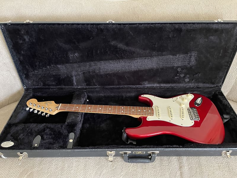 Fender Stratocaster 2003 - Cherry red | Reverb