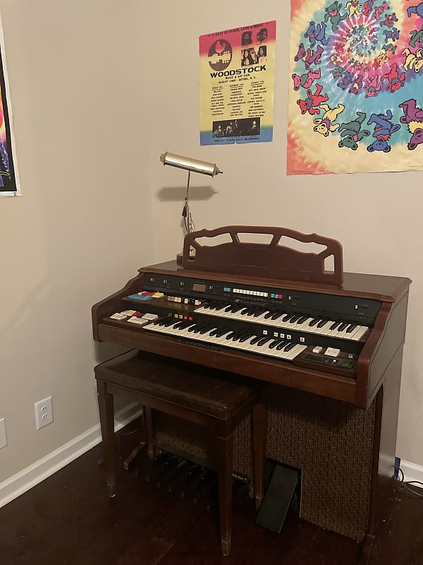 Hammond Organ Spinnet | Reverb