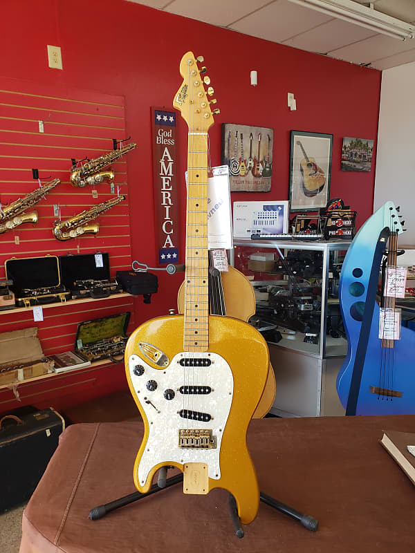 Dewey Decibel Flipout 2004-6 - Gold Sparkle Reverse Strat | Reverb