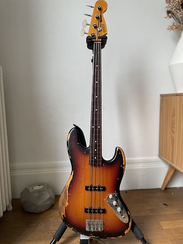 Bass Guitar Buzz at Jason Criner blog