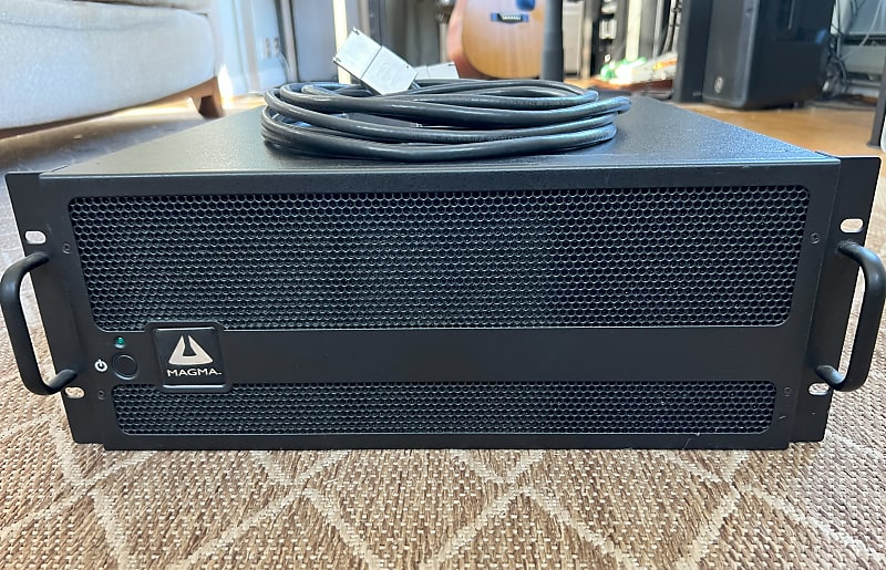 MAGMA 7 Slot PCIe (PCI Express) X8, Gen 2 Expansion System | Reverb