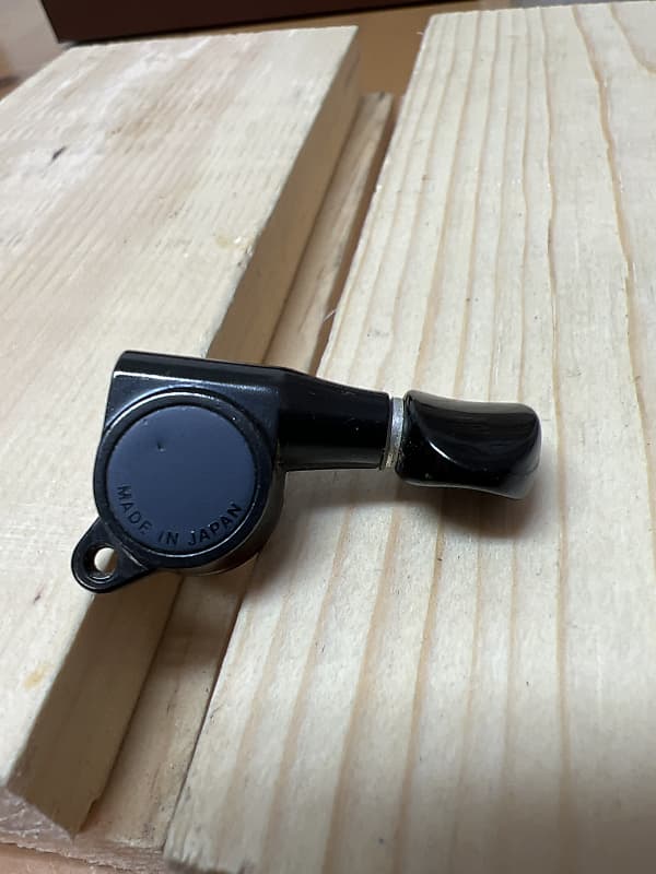 Unknown Black mini tuner right hand | Reverb