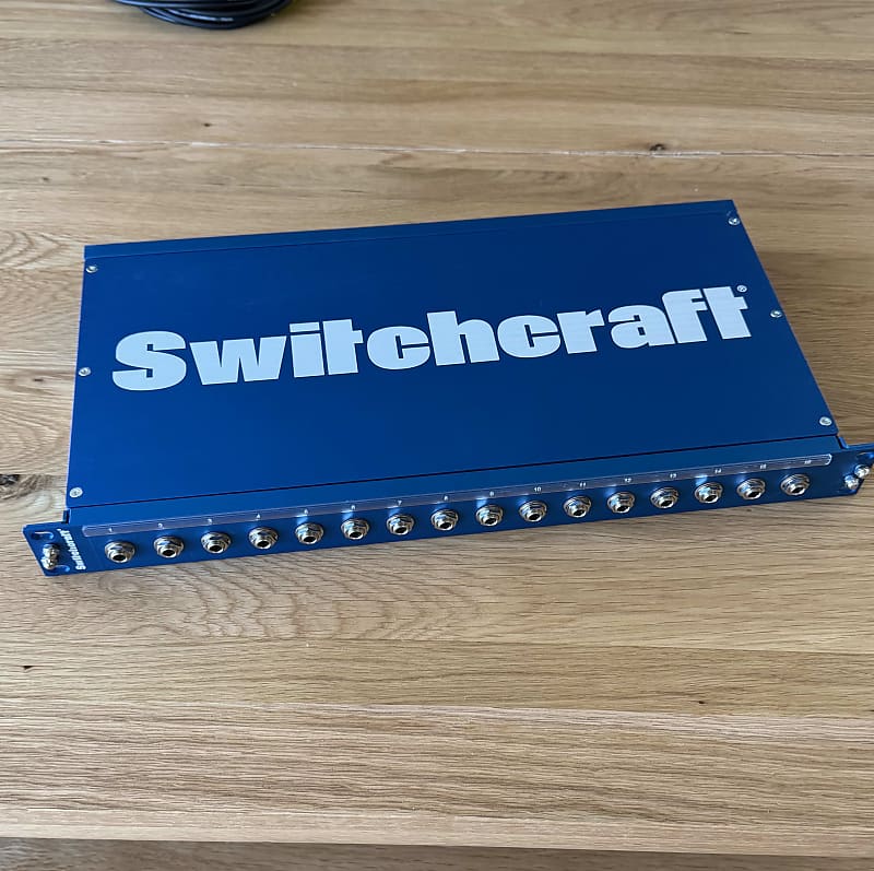 Switchcraft PT16TRS2DB25 16-point 1/4" TRS - DB25 Patchbay | Reverb