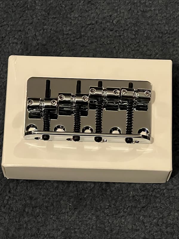 Fender Vintage-Style single groove Bass Bridge | Reverb