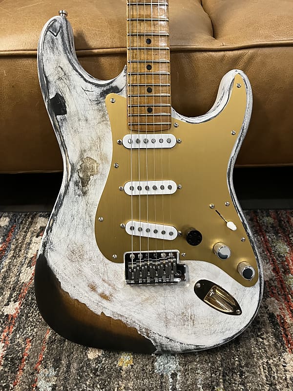 Fender Partscaster Strat 2023 - Relic’d White | Reverb