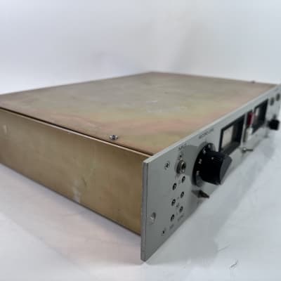 Magna-Tech 68C Vintage VU Preamp | Reverb Australia