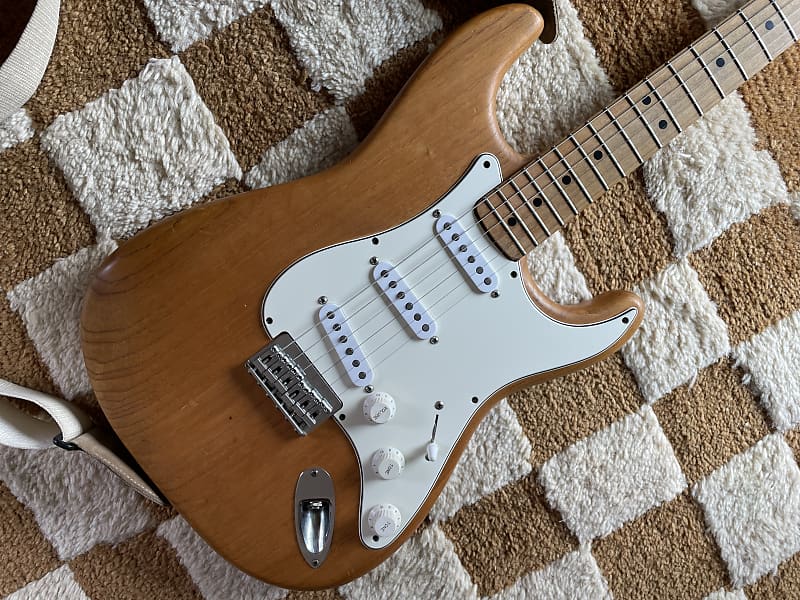 Tom Brantley rewinds Early 60s Stratocaster LOADED pickguard | Reverb
