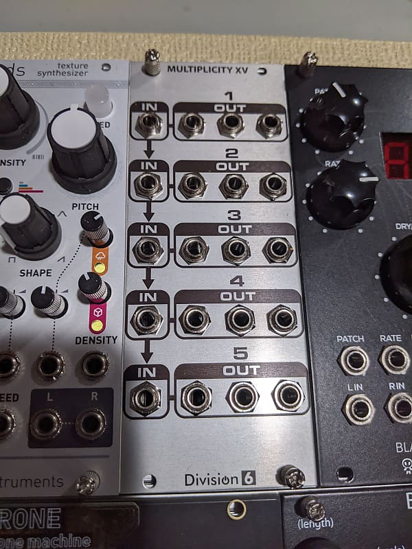 Division 6 Multiplicity XV | Reverb Deutschland