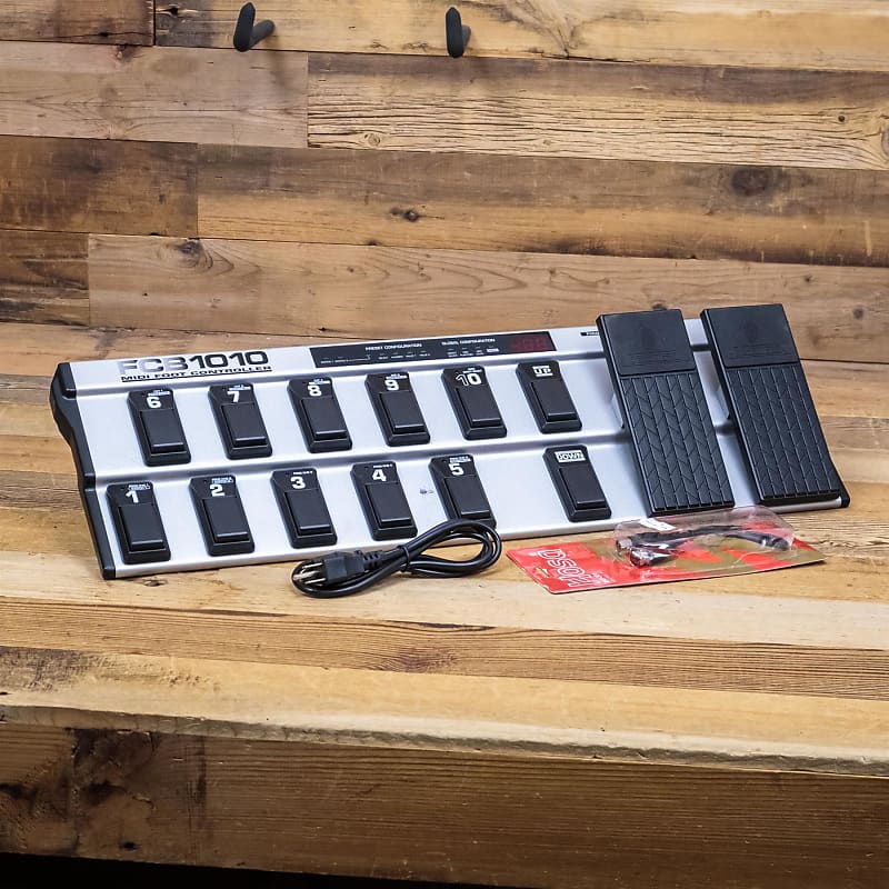 Behringer FCB1010 MIDI Foot Controller | Reverb