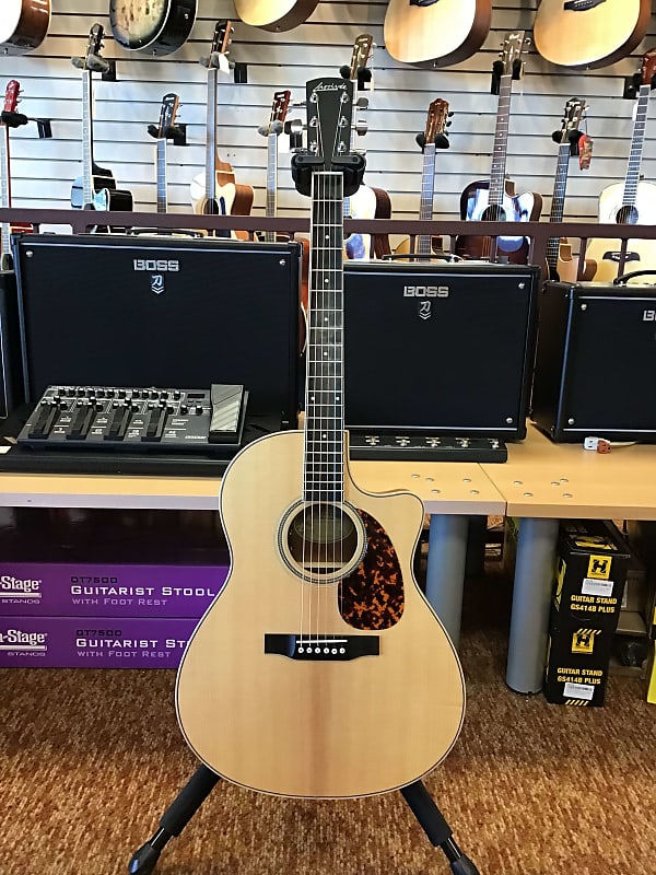 Larrivee LV-03 - Natural | Reverb