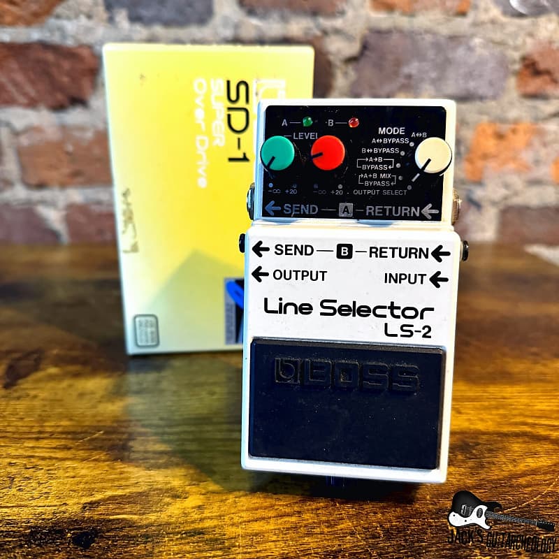 Boss LS-2 Line Selector Pedal *USED* (2010s - White) | Reverb