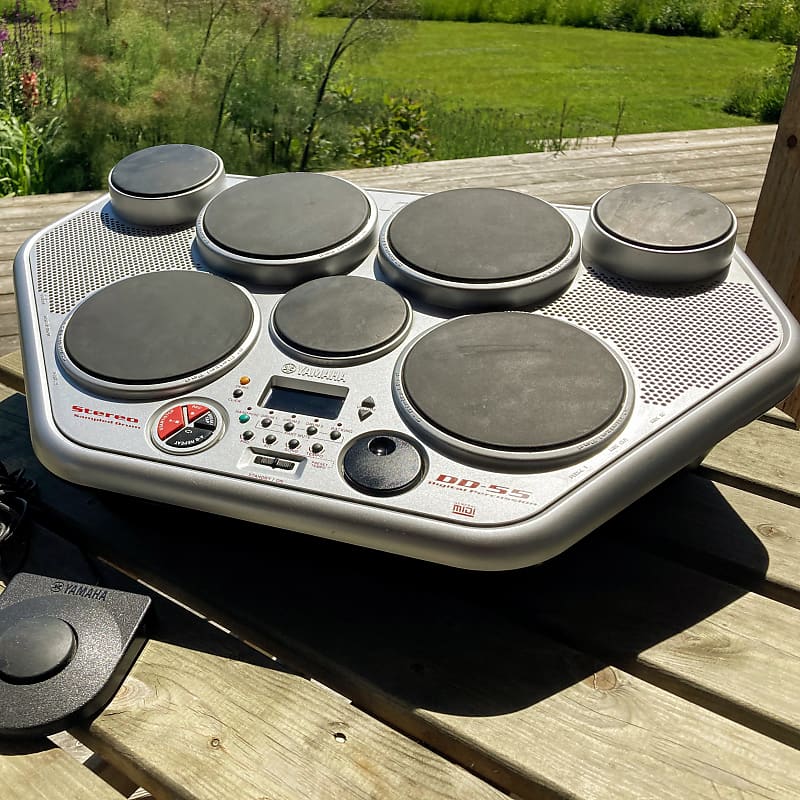 Yamaha DD-55 Silver & Black | Reverb