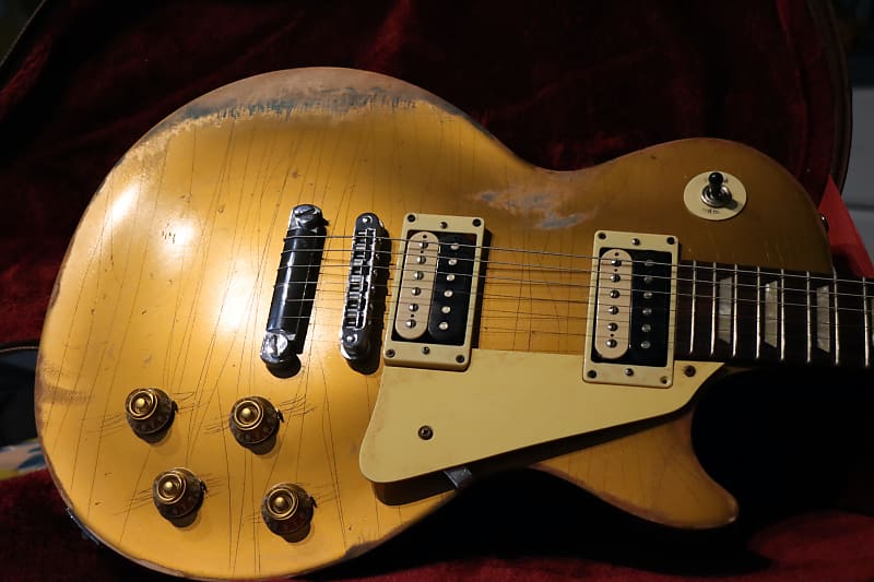 Gibson Les Paul gold with beautiful relic 1 off guitar | Reverb