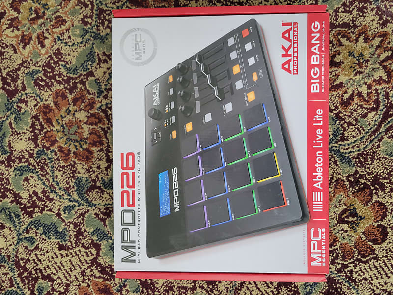 Akai MPD226 drum pad | Reverb Canada