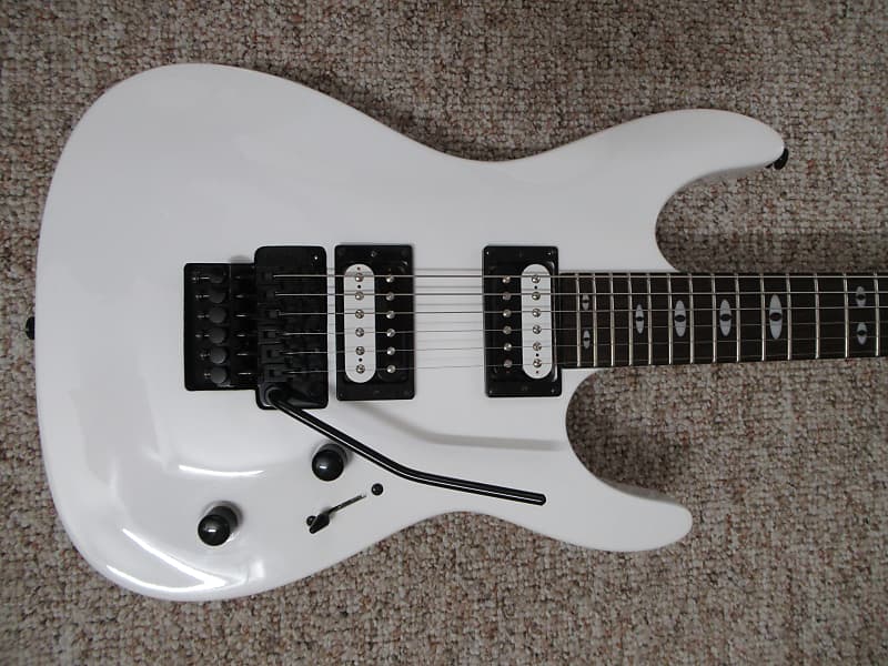 Dean Vendetta 4.0 neck thru. VN4F.2010. - Classic White | Reverb