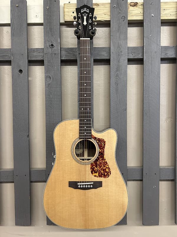 Guild Westerly D-150CE Dreadnaught Cutaway Natural | Reverb