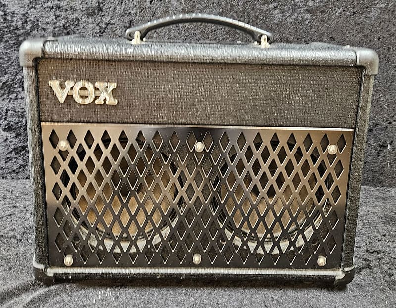 Vox DA10 Guitar Combo Amplifier (Nashville, Tennessee) | Reverb