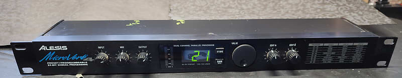 Alesis MicroVerb 4 Preset/Programmable 18-Bit Signal | Reverb