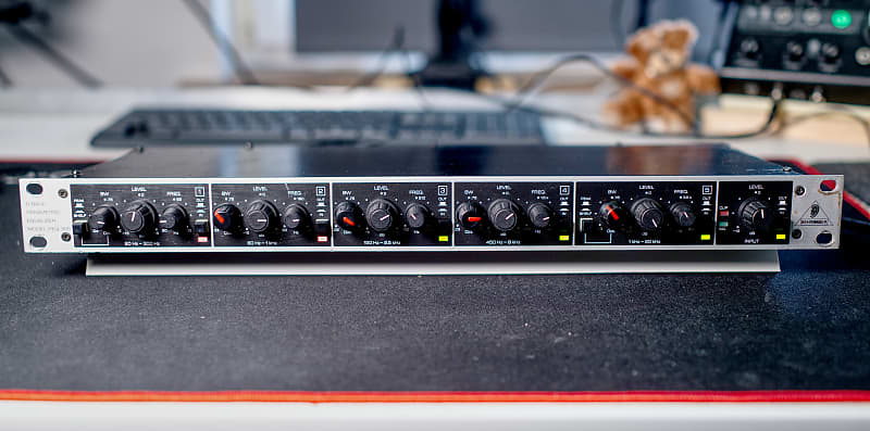 Behringer PEQ 305 - vintage analog parametric equalizer 1980s | Reverb