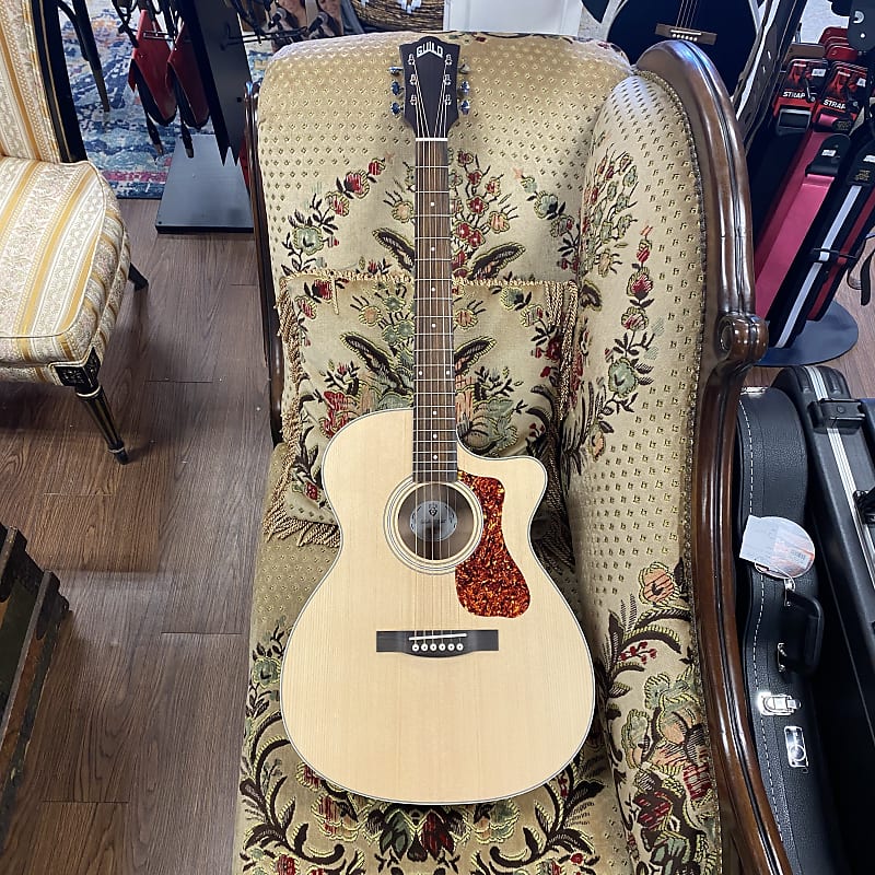 Guild OM-240-CE Natural | Reverb